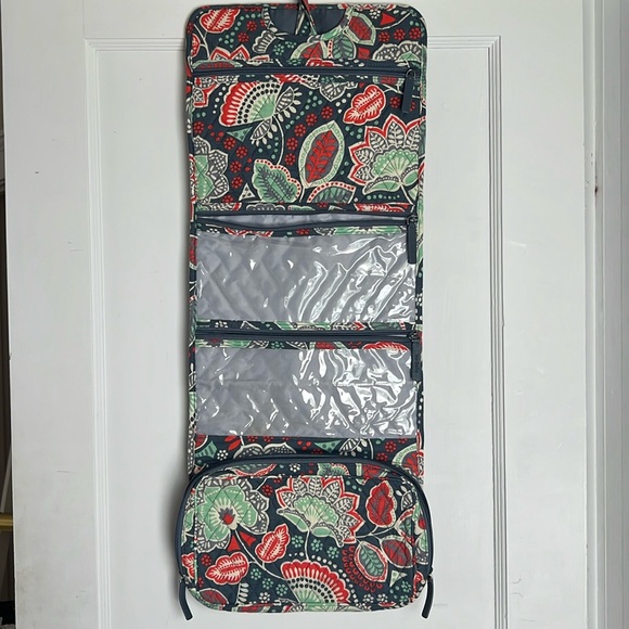 Vera Bradley | Bags | Vera Bradley Hanging Toiletry Travel Bag Womens ...